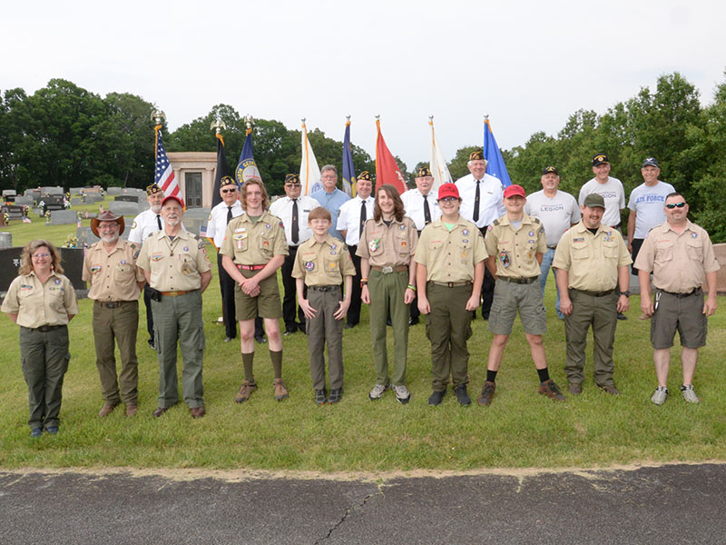 Flags honor veterans at Crestlawn | The News Observer, Blue Ridge, Georgia